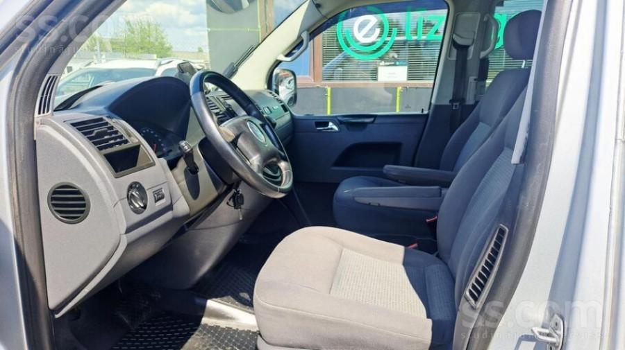 Volkswagen Caravelle 2006 Rīga, ar dzinēja tilpumu 2.50 L un nobraukumu 516 tūkst. km par 5900 €, foto 13 vietnē AUTOMOTO.COM.LV