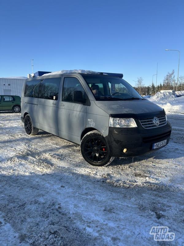 Volkswagen Caravelle 2007 in Pakruojis, with an engine capacity of 2.50 L and mileage of 300 thousand km for 4000 €, photo 1 on AUTOMOTO.COM.LV