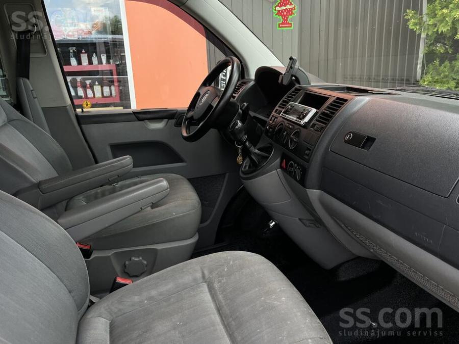 Volkswagen Caravelle 2008 Bauska, ar dzinēja tilpumu 2.50 L un nobraukumu 0 tūkst. km par 7500 €, foto 18 vietnē AUTOMOTO.COM.LV