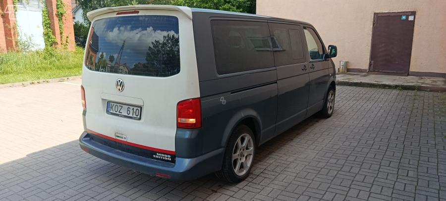 Volkswagen Caravelle 2009 Šauļi, ar dzinēja tilpumu 2.50 L un nobraukumu 400 tūkst. km par 3650 €, foto 4 vietnē AUTOMOTO.COM.LV