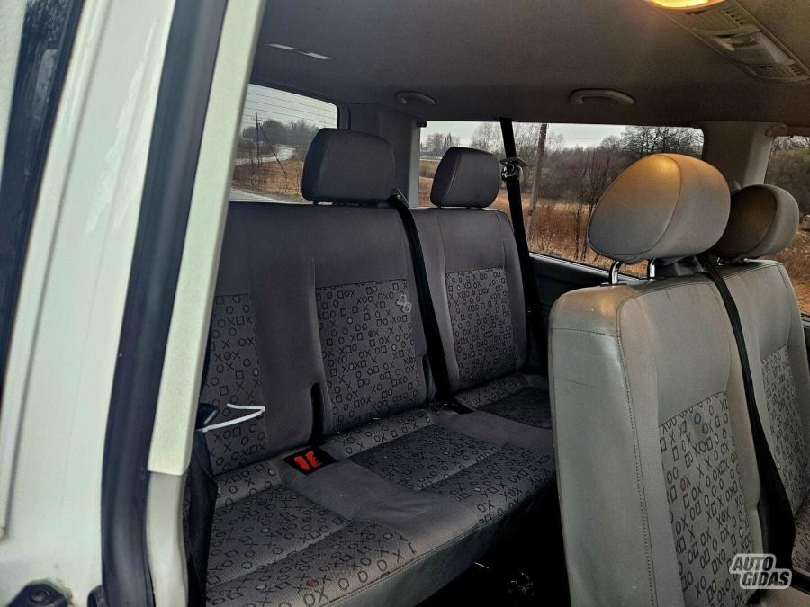 Volkswagen Caravelle 2010 Kaišiadorys, ar dzinēja tilpumu 2.00 L un nobraukumu 300 tūkst. km par 9000 €, foto 5 vietnē AUTOMOTO.COM.LV