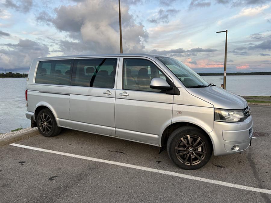 Volkswagen Caravelle 2012 Narva, ar dzinēja tilpumu 2.00 L un nobraukumu 322 tūkst. km par 10900 €, foto 8 vietnē AUTOMOTO.COM.LV