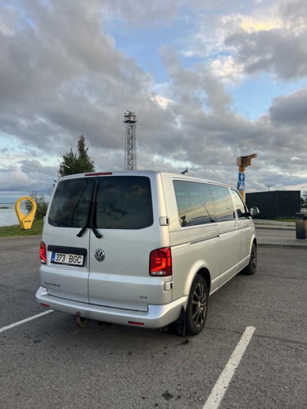 Volkswagen Caravelle 2012 in Narva, with an engine capacity of 2.00 L and mileage of 322 thousand km for 10900 €, photo 10 on AUTOMOTO.COM.LV
