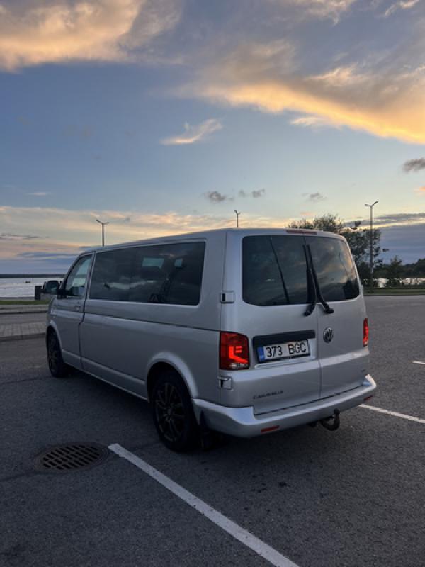 Volkswagen Caravelle 2012 in Narva, with an engine capacity of 2.00 L and mileage of 322 thousand km for 10900 €, photo 11 on AUTOMOTO.COM.LV