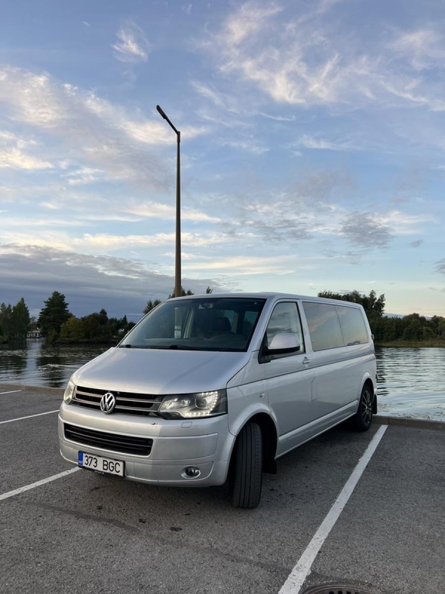 Volkswagen Caravelle 2012 Narva, ar dzinēja tilpumu 2.00 L un nobraukumu 322 tūkst. km par 10900 €, foto 17 vietnē AUTOMOTO.COM.LV