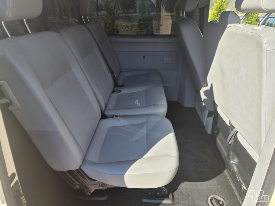 Volkswagen Caravelle 2014 in Jonava, with an engine capacity of 2.00 L and mileage of 332 thousand km for 11500 €, photo 11 on AUTOMOTO.COM.LV