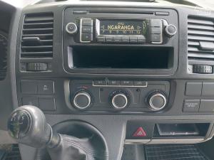Volkswagen Caravelle 2014 in Marijampole, with an engine capacity of 2.00 L and mileage of 194 thousand km for 9999 €, photo 15 on AUTOMOTO.COM.LV
