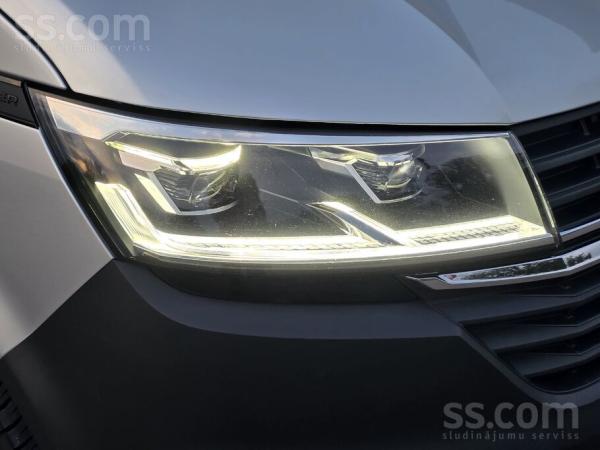 Volkswagen Caravelle 2020 in Riga, with an engine capacity of 2.00 L and mileage of 97 thousand km for 28995 €, photo 4 on AUTOMOTO.COM.LV