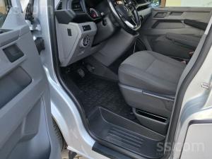 Volkswagen Caravelle 2020 in Riga, with an engine capacity of 2.00 L and mileage of 97 thousand km for 28995 €, photo 13 on AUTOMOTO.COM.LV