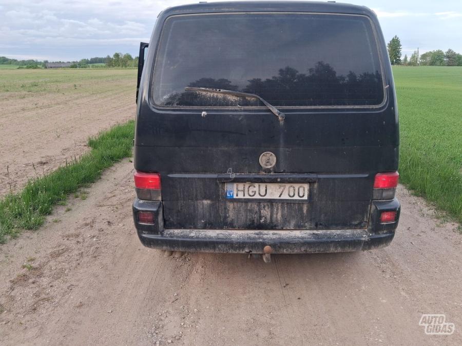 Volkswagen Caravelle 1997 Viļņa, ar dzinēja tilpumu 2.50 L un nobraukumu 532 tūkst. km par 3100 €, foto 4 vietnē AUTOMOTO.COM.LV