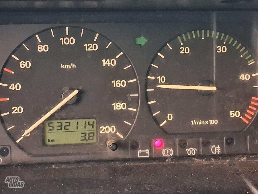 Volkswagen Caravelle 1997 Viļņa, ar dzinēja tilpumu 2.50 L un nobraukumu 532 tūkst. km par 3100 €, foto 13 vietnē AUTOMOTO.COM.LV