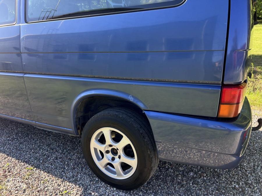 Volkswagen Caravelle 1997 Alīta, ar dzinēja tilpumu 2.50 L un nobraukumu 391 tūkst. km par 2950 €, foto 13 vietnē AUTOMOTO.COM.LV
