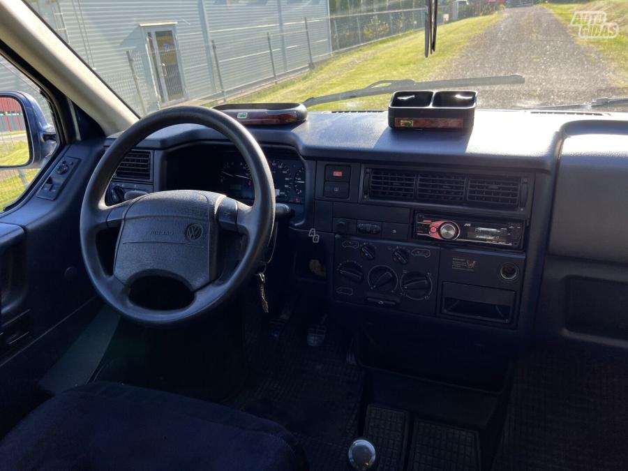 Volkswagen Caravelle 1997 Alīta, ar dzinēja tilpumu 2.50 L un nobraukumu 391 tūkst. km par 2950 €, foto 20 vietnē AUTOMOTO.COM.LV