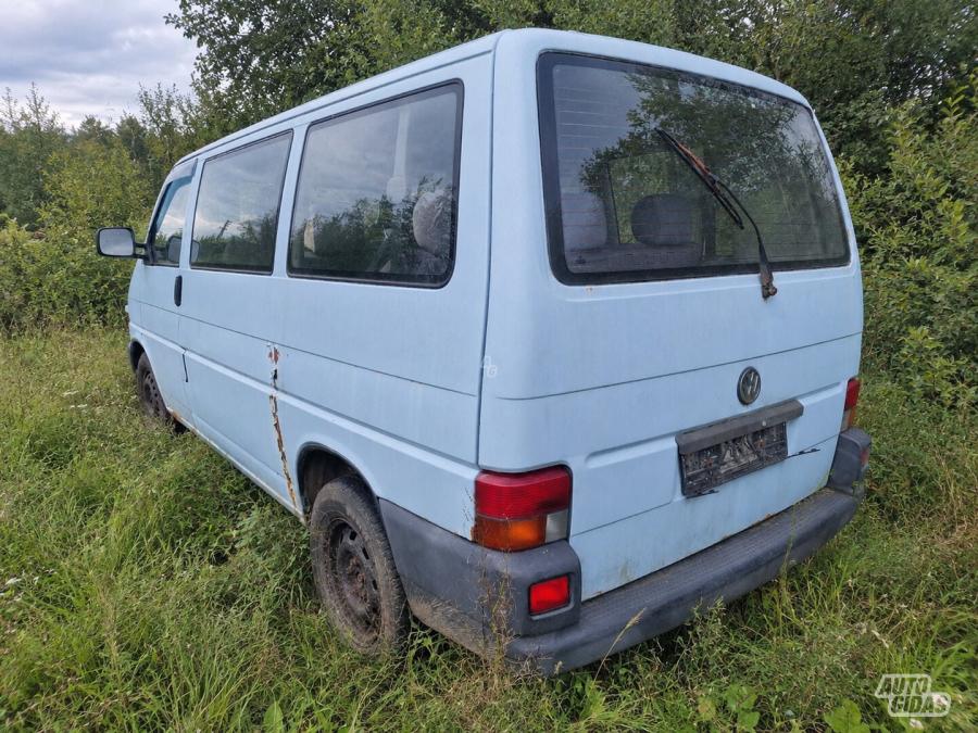 Volkswagen Caravelle 1997 Ignalina, ar dzinēja tilpumu 2.50 L un nobraukumu 666 tūkst. km par 1350 €, foto 4 vietnē AUTOMOTO.COM.LV