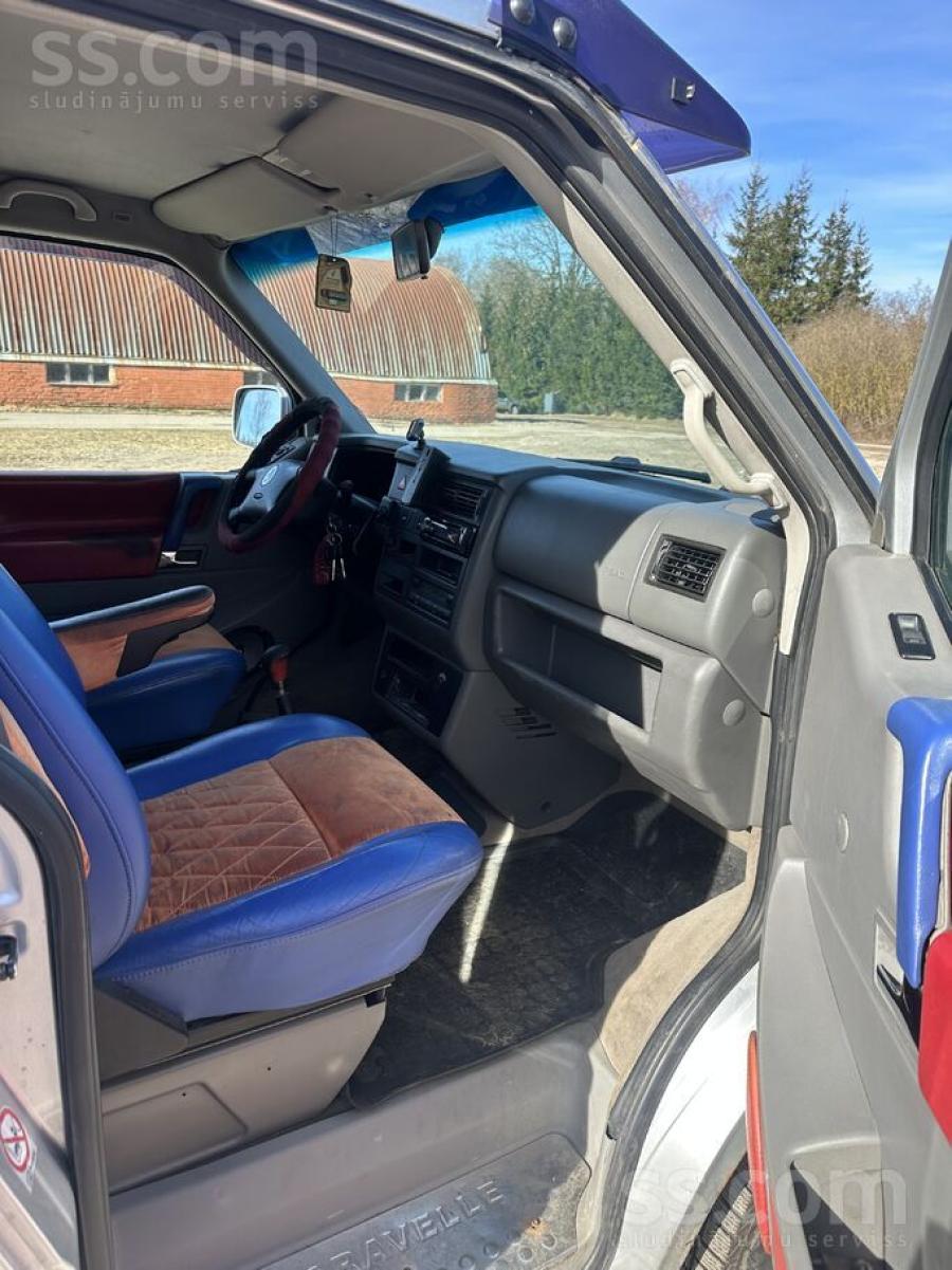 Volkswagen Caravelle 2000 Rīga, ar dzinēja tilpumu 2.50 L un nobraukumu 607 tūkst. km par 3150 €, foto 5 vietnē AUTOMOTO.COM.LV