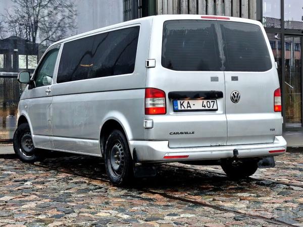 Volkswagen Caravelle 2015 in Riga, with an engine capacity of 2.00 L and mileage of 196 thousand km for 13888 €, photo 4 on AUTOMOTO.COM.LV