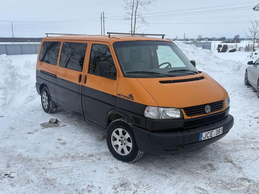 Oranžs Volkswagen Caravelle 2003 Joniškis, ar dzinēja tilpumu 2.50 L un nobraukumu 521 tūkst. km par 2350 €, foto 2 vietnē AUTOMOTO.COM.LV