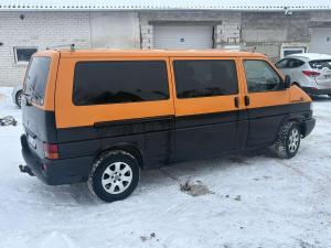 Oranžs Volkswagen Caravelle 2003 Joniškis, ar dzinēja tilpumu 2.50 L un nobraukumu 521 tūkst. km par 2350 €, foto 6 vietnē AUTOMOTO.COM.LV