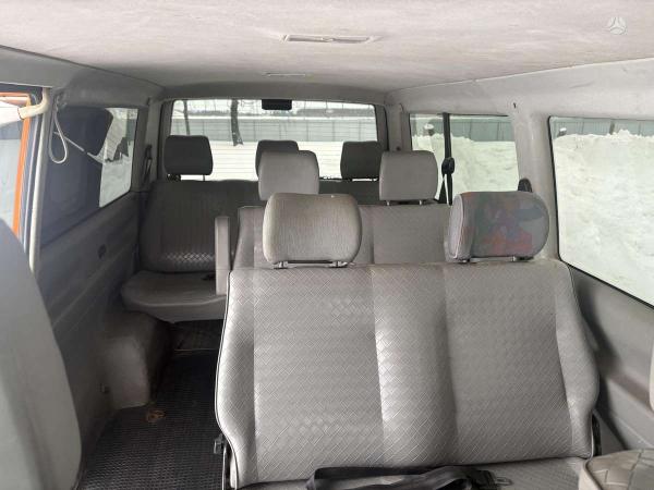 Oranžs Volkswagen Caravelle 2003 Joniškis, ar dzinēja tilpumu 2.50 L un nobraukumu 521 tūkst. km par 2350 €, foto 9 vietnē AUTOMOTO.COM.LV