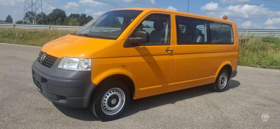 Oranžs Volkswagen Caravelle 2005 Marijampole, ar dzinēja tilpumu 1.90 L un nobraukumu 437 tūkst. km par 5800 €, foto 1 vietnē AUTOMOTO.COM.LV