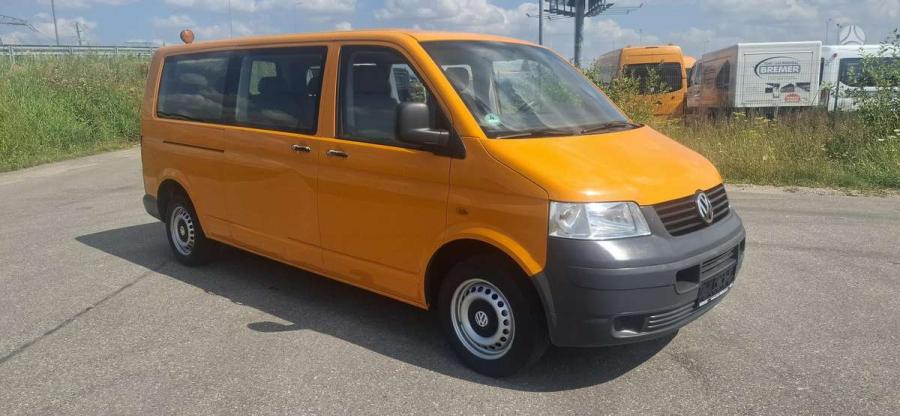 Oranžs Volkswagen Caravelle 2005 Marijampole, ar dzinēja tilpumu 1.90 L un nobraukumu 437 tūkst. km par 5800 €, foto 3 vietnē AUTOMOTO.COM.LV