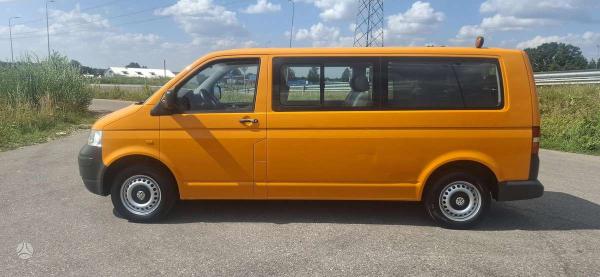 Oranžs Volkswagen Caravelle 2005 Marijampole, ar dzinēja tilpumu 1.90 L un nobraukumu 437 tūkst. km par 5800 €, foto 5 vietnē AUTOMOTO.COM.LV