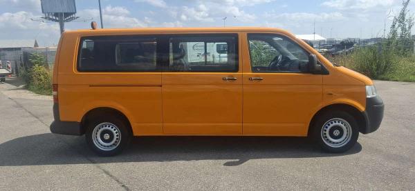 Oranžs Volkswagen Caravelle 2005 Marijampole, ar dzinēja tilpumu 1.90 L un nobraukumu 437 tūkst. km par 5800 €, foto 6 vietnē AUTOMOTO.COM.LV