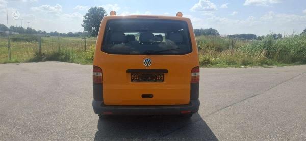 Oranžs Volkswagen Caravelle 2005 Marijampole, ar dzinēja tilpumu 1.90 L un nobraukumu 437 tūkst. km par 5800 €, foto 8 vietnē AUTOMOTO.COM.LV