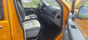 Oranžs Volkswagen Caravelle 2005 Marijampole, ar dzinēja tilpumu 1.90 L un nobraukumu 437 tūkst. km par 5800 €, foto 13 vietnē AUTOMOTO.COM.LV