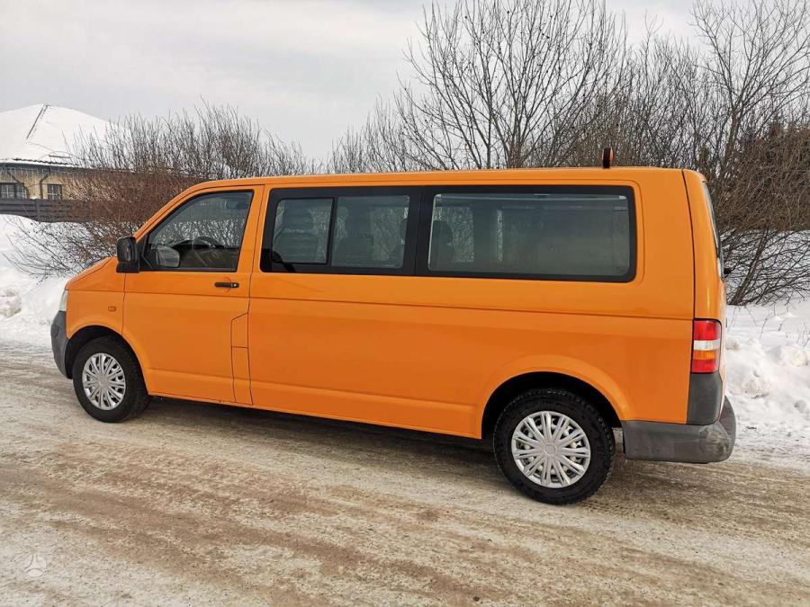 Orange Volkswagen Caravelle 2007 in Klaipeda, with an engine capacity of 1.90 L and mileage of 300 thousand km for 4999 €, photo 7 on AUTOMOTO.COM.LV
