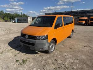Oranžs Volkswagen Caravelle 2010 Kelmė, ar dzinēja tilpumu 2.00 L un nobraukumu 350 tūkst. km par 10800 €, foto  vietnē AUTOMOTO.COM.LV