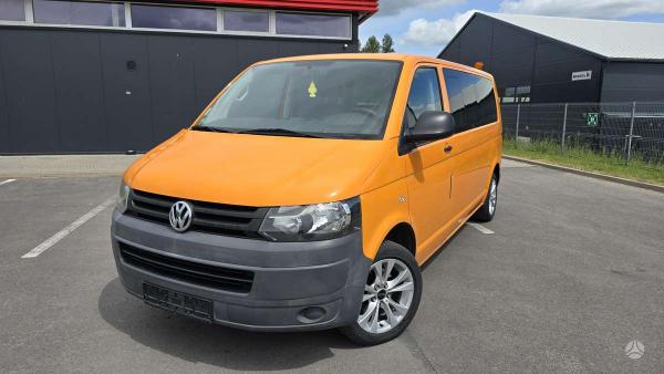 Oranžs Volkswagen Caravelle 2013 Šauļi, ar dzinēja tilpumu 1.99 L un nobraukumu 145 tūkst. km par 8850 €, foto 3 vietnē AUTOMOTO.COM.LV