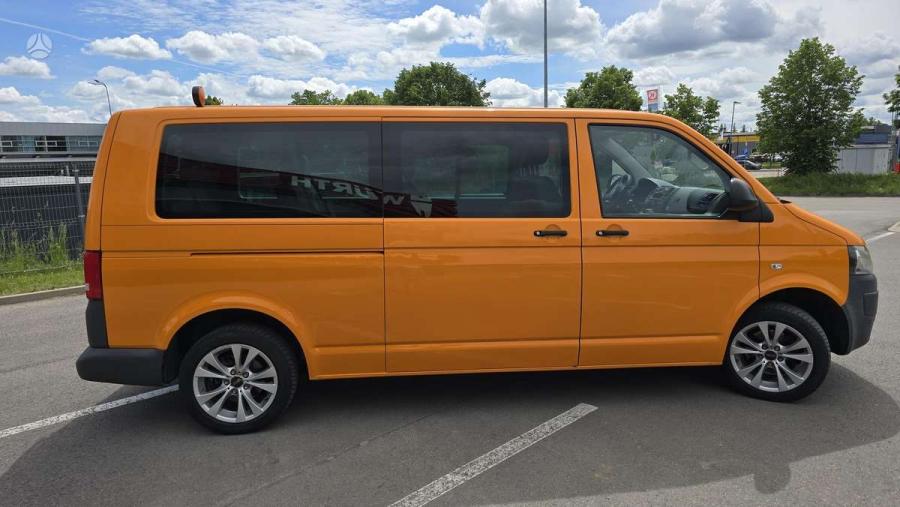 Oranžs Volkswagen Caravelle 2013 Šauļi, ar dzinēja tilpumu 1.99 L un nobraukumu 145 tūkst. km par 8850 €, foto 7 vietnē AUTOMOTO.COM.LV