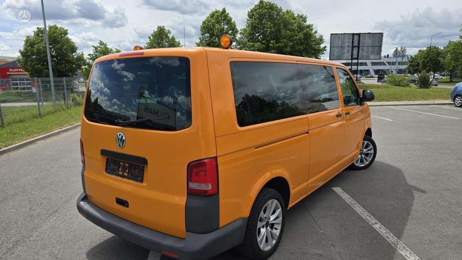 Oranžs Volkswagen Caravelle 2013 Šauļi, ar dzinēja tilpumu 1.99 L un nobraukumu 145 tūkst. km par 8850 €, foto 8 vietnē AUTOMOTO.COM.LV