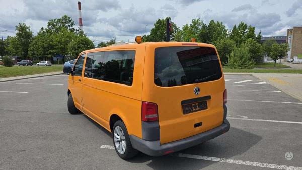 Oranžs Volkswagen Caravelle 2013 Šauļi, ar dzinēja tilpumu 1.99 L un nobraukumu 145 tūkst. km par 8850 €, foto 10 vietnē AUTOMOTO.COM.LV