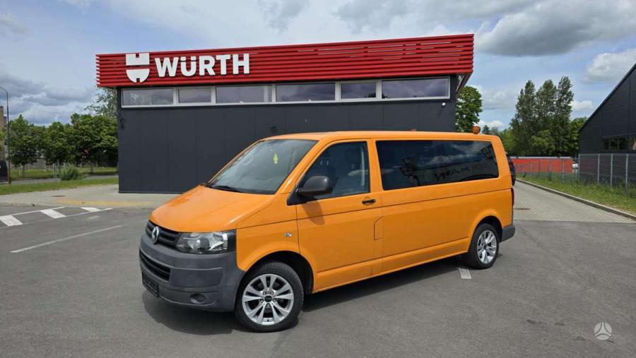 Oranžs Volkswagen Caravelle 2013 Šauļi, ar dzinēja tilpumu 1.99 L un nobraukumu 145 tūkst. km par 8850 €, foto 13 vietnē AUTOMOTO.COM.LV