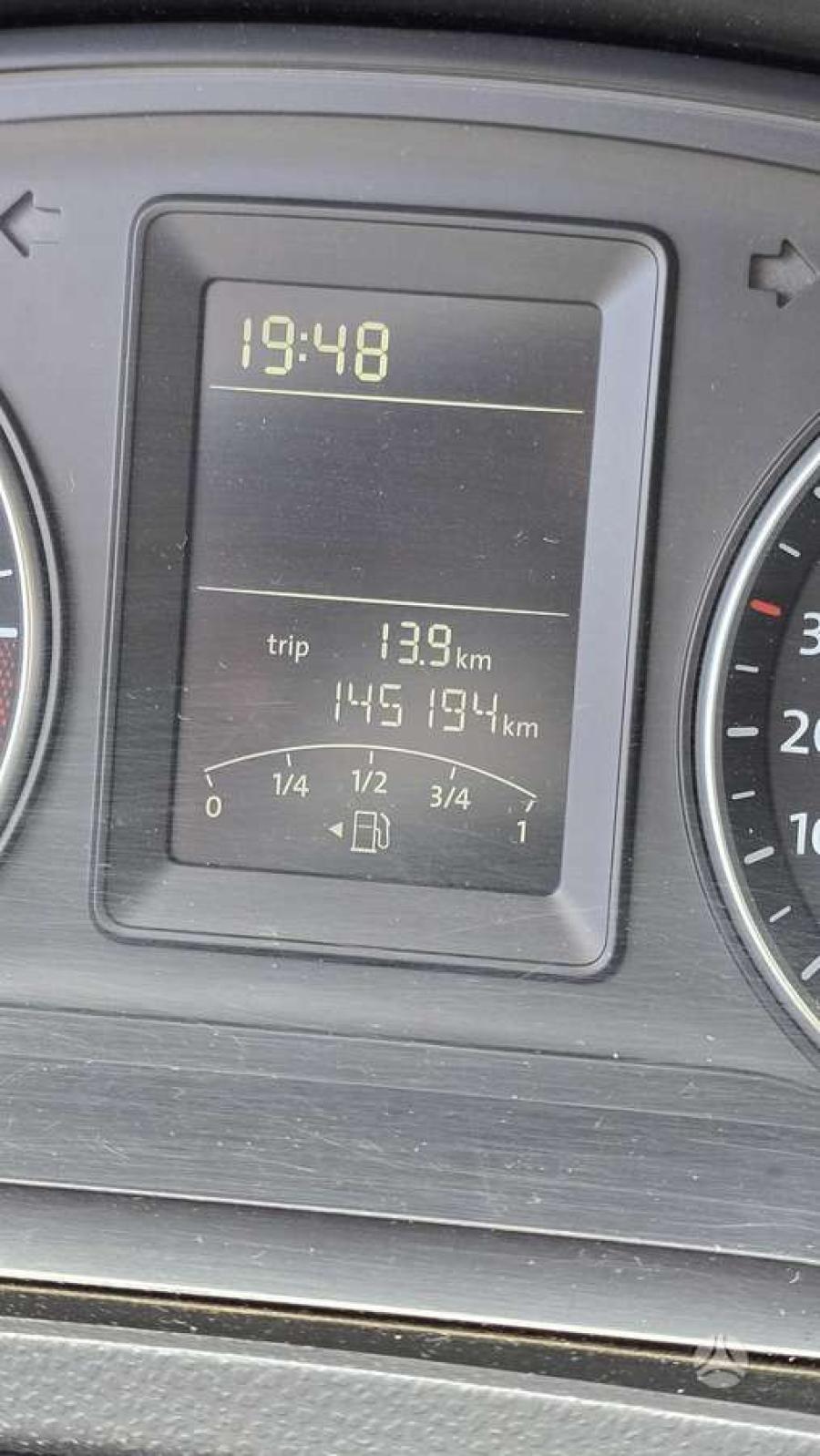 Oranžs Volkswagen Caravelle 2013 Šauļi, ar dzinēja tilpumu 1.99 L un nobraukumu 145 tūkst. km par 8850 €, foto 16 vietnē AUTOMOTO.COM.LV