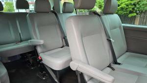 Oranžs Volkswagen Caravelle 2013 Šauļi, ar dzinēja tilpumu 1.99 L un nobraukumu 145 tūkst. km par 8850 €, foto 24 vietnē AUTOMOTO.COM.LV