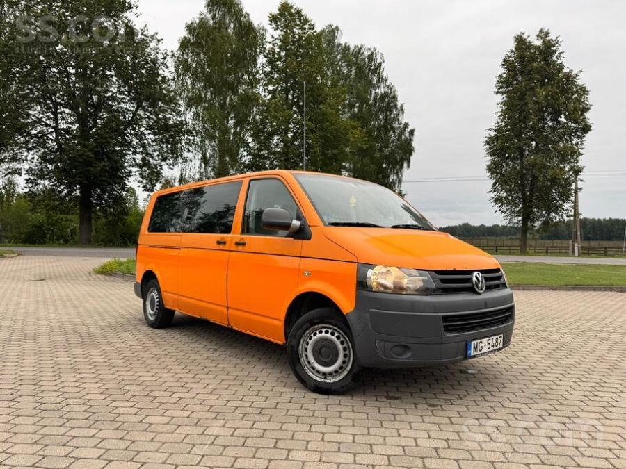 Orange Volkswagen Caravelle 2010 in Riga, with an engine capacity of 2.00 L and mileage of 390 thousand km for 7100 €, photo 3 on AUTOMOTO.COM.LV