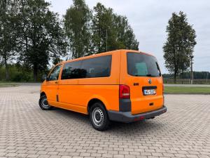 Orange Volkswagen Caravelle 2010 in Riga, with an engine capacity of 2.00 L and mileage of 390 thousand km for 7100 €, photo 4 on AUTOMOTO.COM.LV