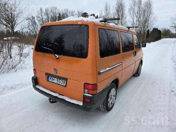 Oranžs Volkswagen Caravelle 1996 Dobele, ar dzinēja tilpumu 2.50 L un nobraukumu 456 tūkst. km par 2500 €, foto 3 vietnē AUTOMOTO.COM.LV