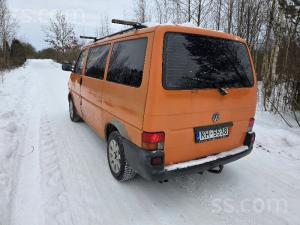 Orange Volkswagen Caravelle 1996 in Dobele, with an engine capacity of 2.50 L and mileage of 456 thousand km for 2500 €, photo 4 on AUTOMOTO.COM.LV