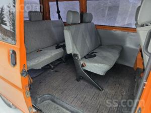 Orange Volkswagen Caravelle 1996 in Dobele, with an engine capacity of 2.50 L and mileage of 456 thousand km for 2500 €, photo 6 on AUTOMOTO.COM.LV