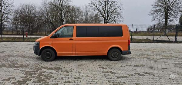 Oranžs Volkswagen Caravelle 2010 Kauņa, ar dzinēja tilpumu 1.97 L un nobraukumu 330 tūkst. km par 7950 €, foto 1 vietnē AUTOMOTO.COM.LV