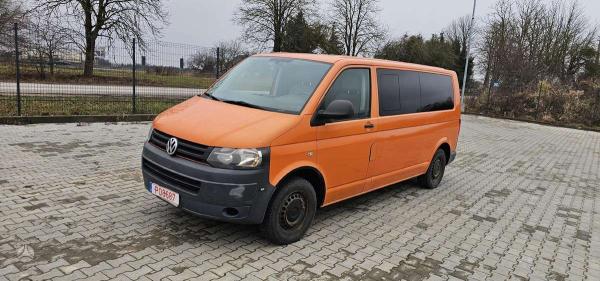 Oranžs Volkswagen Caravelle 2010 Kauņa, ar dzinēja tilpumu 1.97 L un nobraukumu 330 tūkst. km par 7950 €, foto 2 vietnē AUTOMOTO.COM.LV