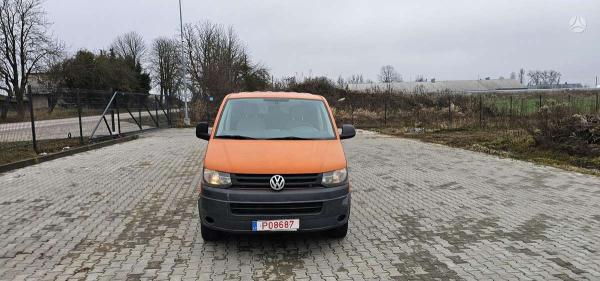 Oranžs Volkswagen Caravelle 2010 Kauņa, ar dzinēja tilpumu 1.97 L un nobraukumu 330 tūkst. km par 7950 €, foto 3 vietnē AUTOMOTO.COM.LV