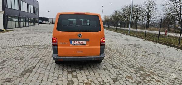 Orange Volkswagen Caravelle 2010 in Kaunas, with an engine capacity of 1.97 L and mileage of 330 thousand km for 7950 €, photo 8 on AUTOMOTO.COM.LV