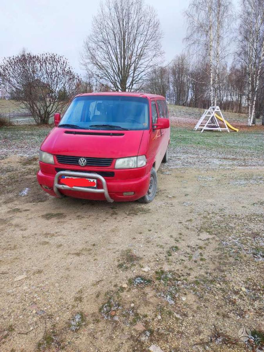 Sarkans Volkswagen Caravelle 1996 Utena, ar dzinēja tilpumu 2.46 L un nobraukumu 603 tūkst. km par 2800 €, foto 1 vietnē AUTOMOTO.COM.LV