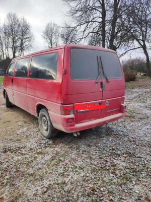 Sarkans Volkswagen Caravelle 1996 Utena, ar dzinēja tilpumu 2.46 L un nobraukumu 603 tūkst. km par 2800 €, foto 4 vietnē AUTOMOTO.COM.LV