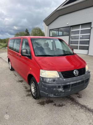 Sarkans Volkswagen Caravelle 2005 Radviliškis, ar dzinēja tilpumu 2.00 L un nobraukumu 260 tūkst. km par 3100 €, foto 3 vietnē AUTOMOTO.COM.LV
